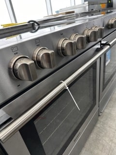 30’’ Induction range, Self cleaning convection oven, Blomberg ...